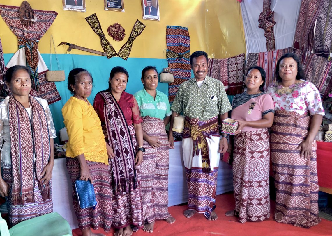 HUT RI Jadi Satu-satunya Tempat Pameran Tenun di Amarasi - Katong NTT